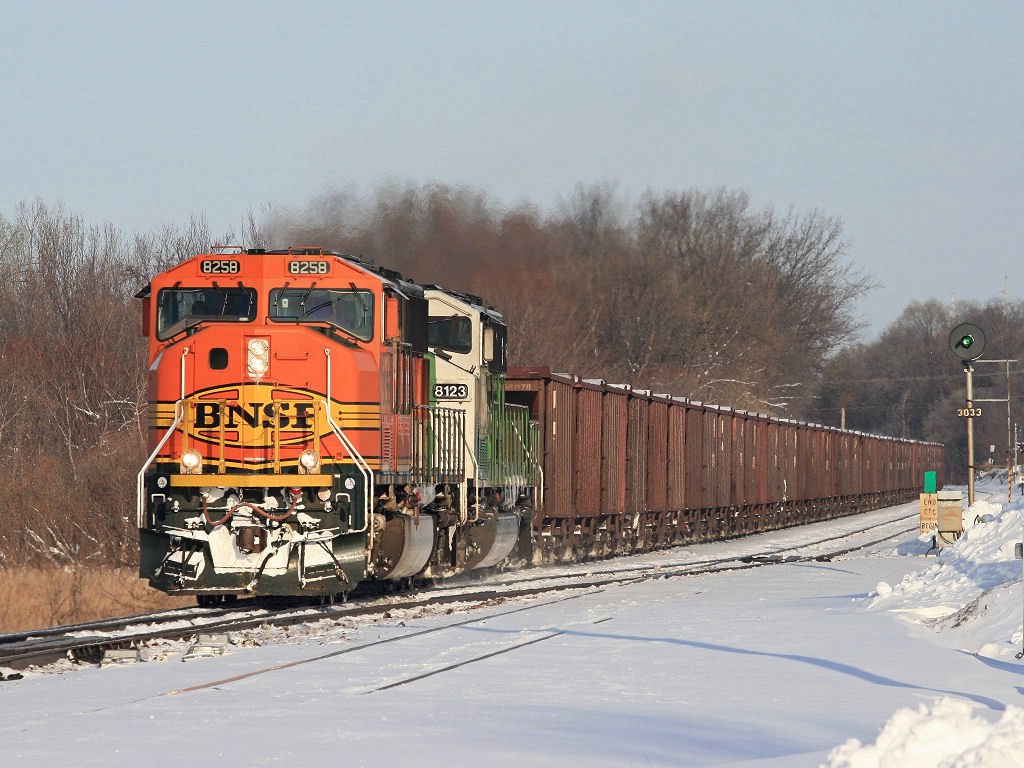 BNSF 8258